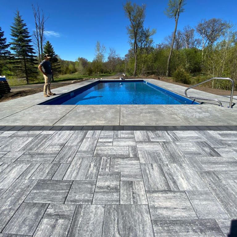 Highlander Trail Pool | Earthworks Landscaping | Custom Outdoor Living ...